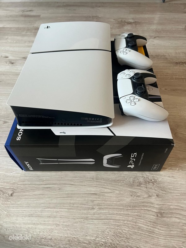 Продается Playstation 5 Digital Edition + 2 контроллера + 5 - Tallinn ...